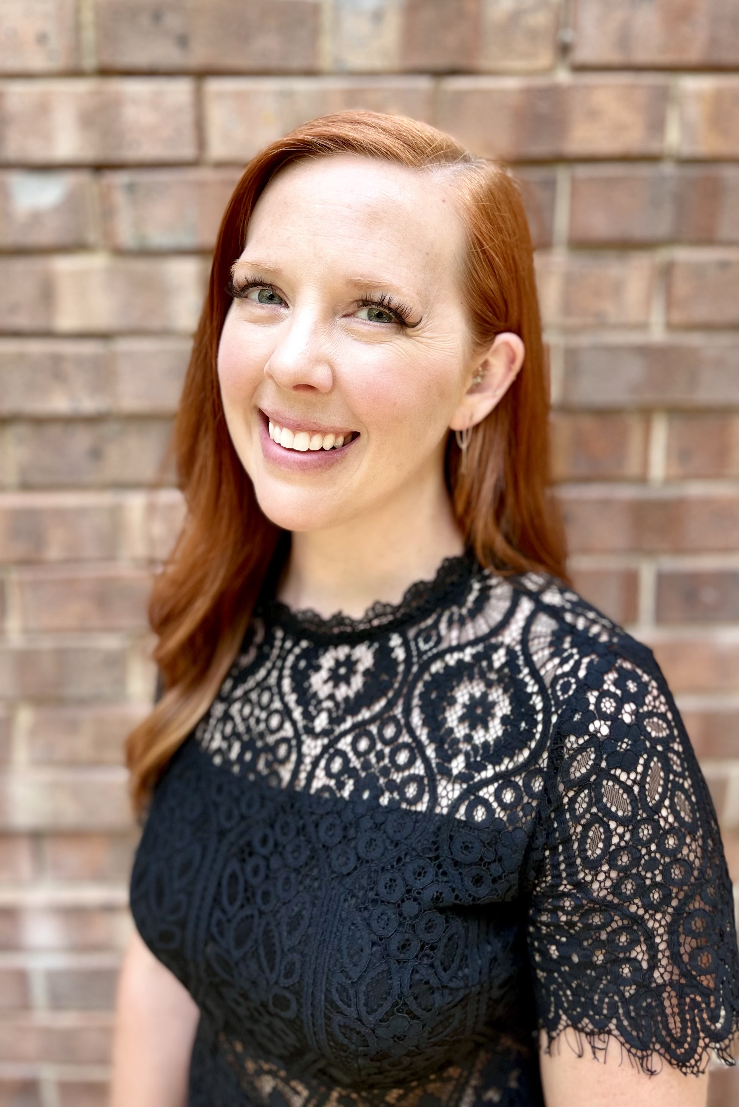 Karen Cook – soprano